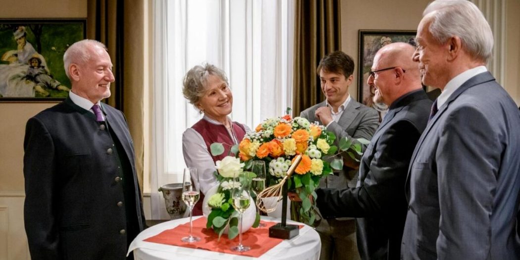 Hildegard viene premiata, Tempesta d'amore © ARD Christof Arnold | Tv Soap