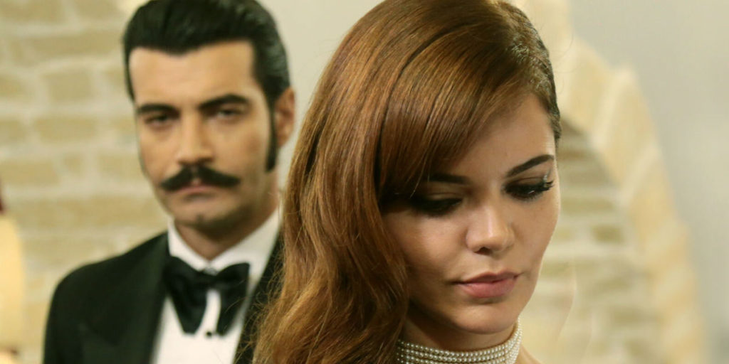 Terra amara, anticipazioni 2 settembre 2022: Zuleyha e Demir si rivedono, Demir geloso