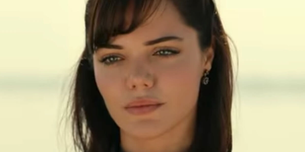 Anticipazioni Terra Amara: Züleyha affronta Müjgan ma...