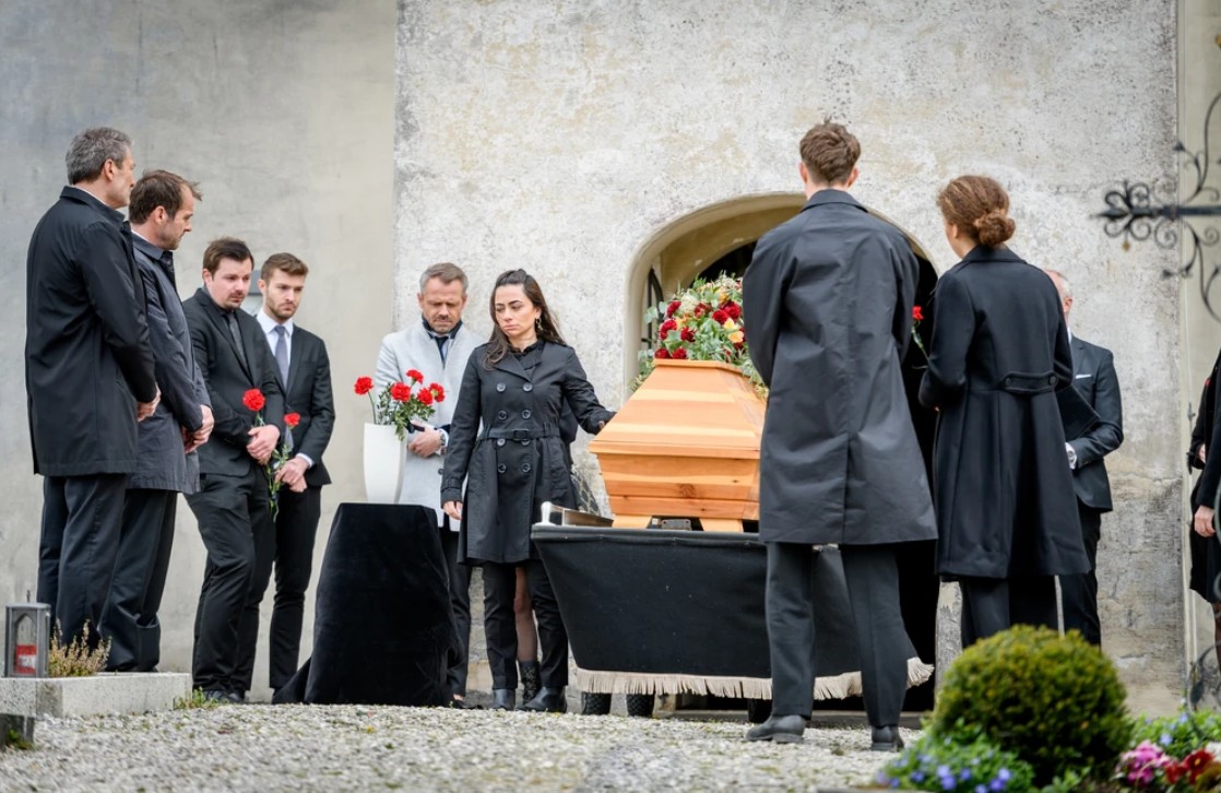 Il funerale di Theo 2, Tempesta d'amore © ARD WDR Christof Arnold | Tv Soap